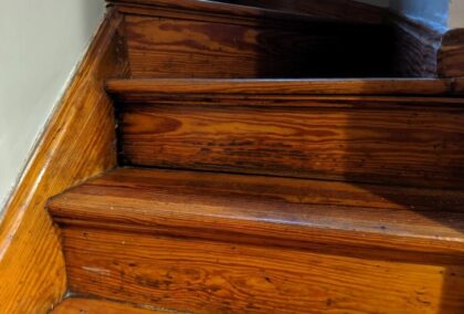White Stair Risers vs Wood - What Looks & Performs Best?