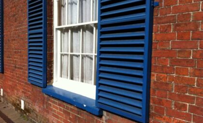 How to Hide an Electric Meter on Front of House - Cover Ideas!